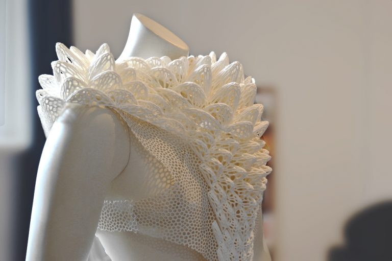 3D Printed Fashion: How Fashion Designers Are Pushing the Boundaries